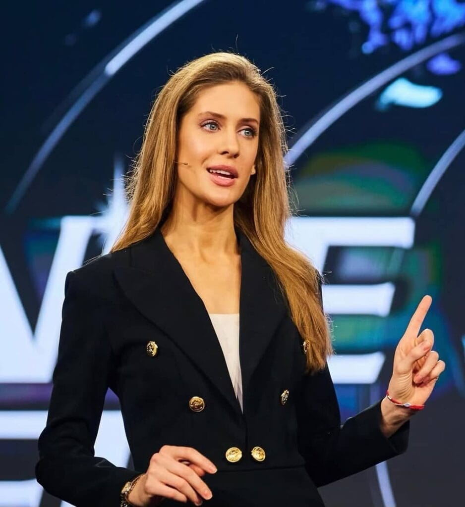 Bianca Nobilo Wiki, Husband, Age, Net Worth, Illness, Height, Bio